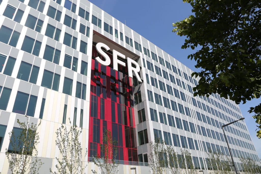 30 ans SFR : 2 forfaits à 24,99€ à vie (Mobile 100 go ou Box ...